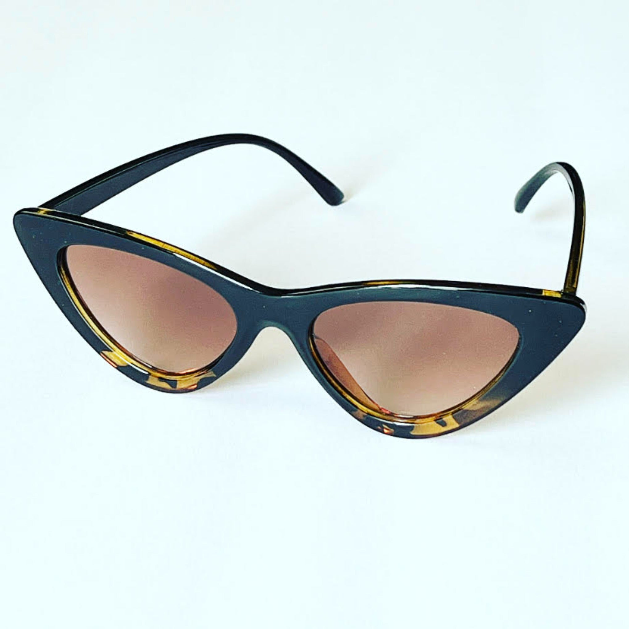 Cat eye sunglasses – Ludía Embrace Yourself